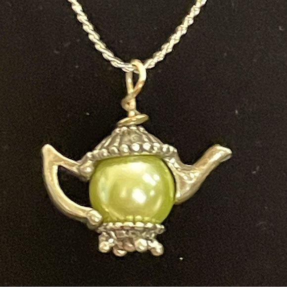 Jewelry | Teapot Pearl Necklace | Poshmark